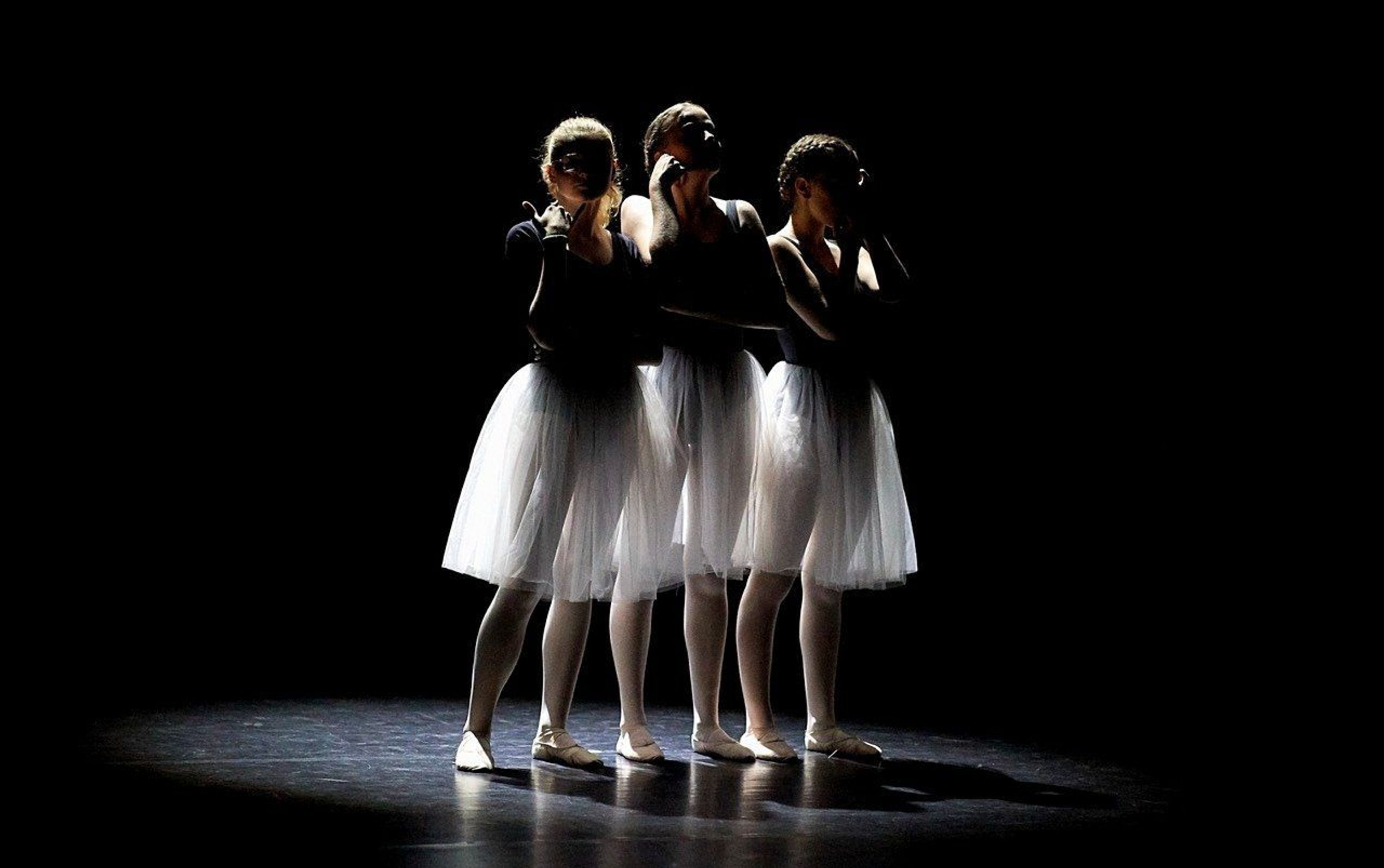 Ballerina-Ad - PlaySport